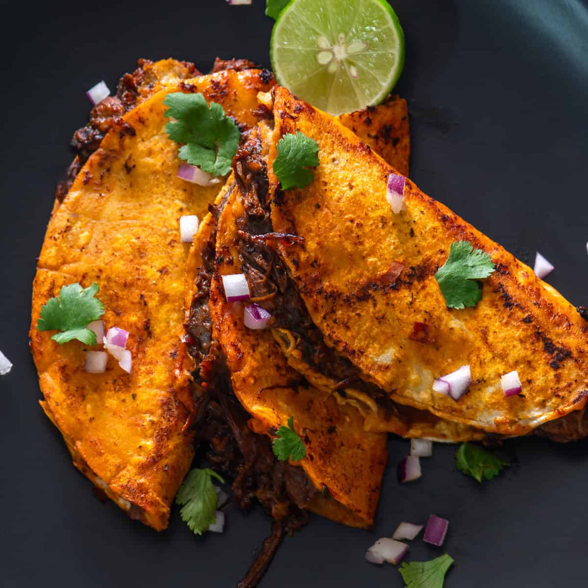 Birria Tacos - The Daring Gourmet - Pasaulio receptai