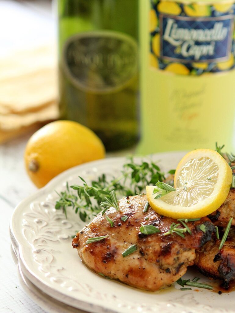 Ant grotelių keptos Limoncello vištienos šlaunelės – kūrybinga ...