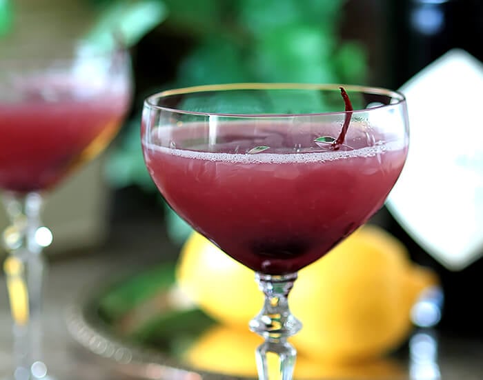 Pink Lady Gin kokteilis – kūrybinga kulinarija - Pasaulio receptai